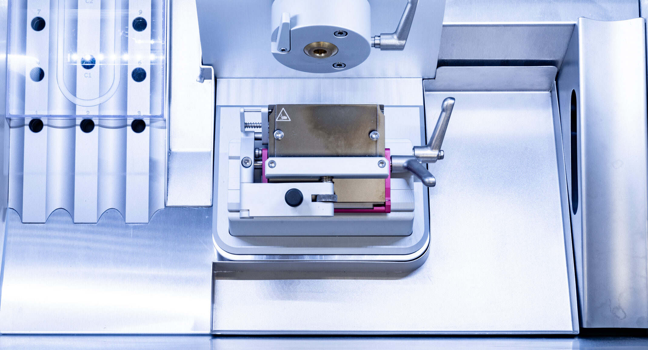 From Freezing to Fixing: The Essential Role of Cryostats - Solmedia